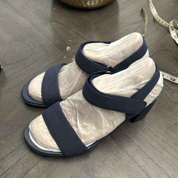 Naturalizer | Shoes | Naturalizer Gentrace Block Heel Sandal In Haven ...